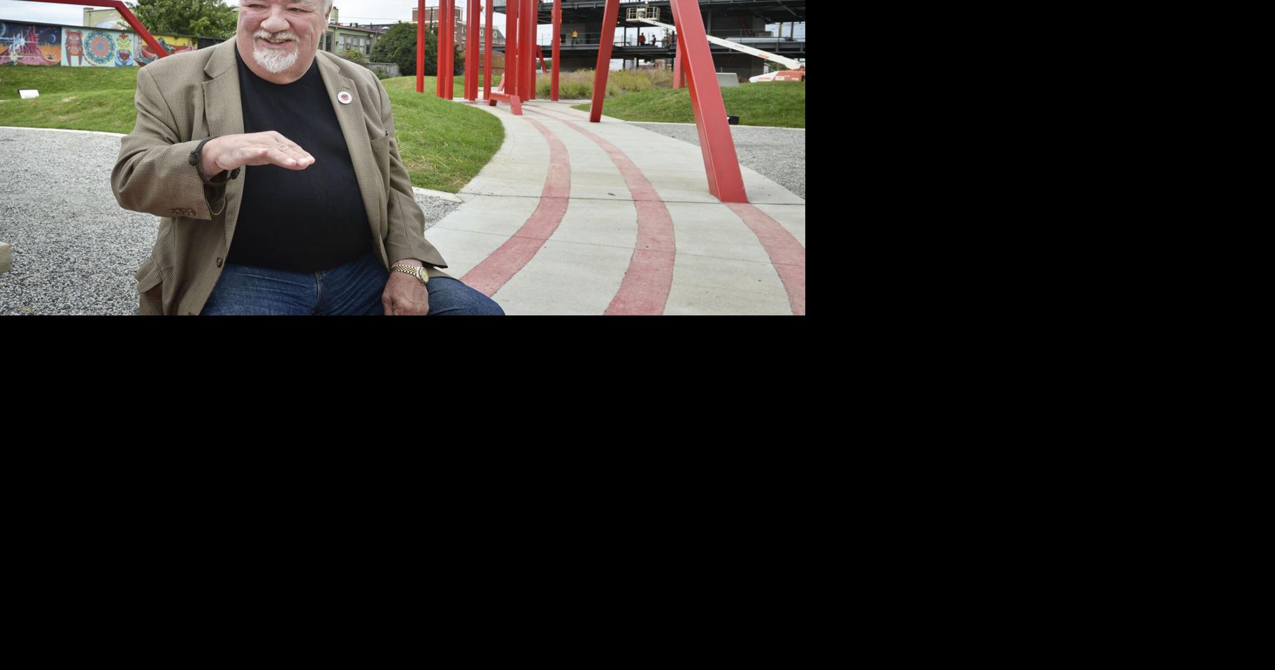 Harry Knabb, an arts' leader in Winston-Salem, has died