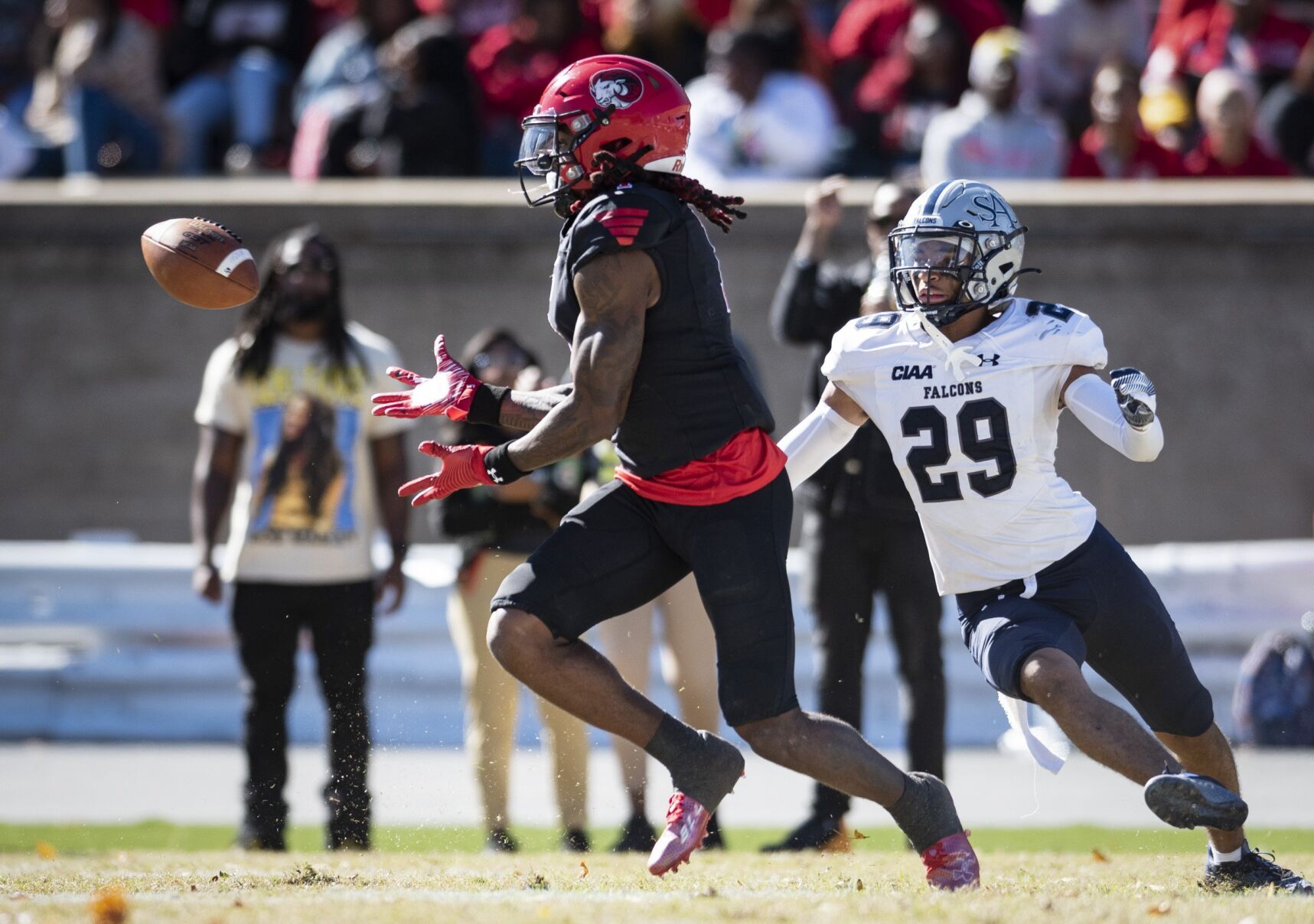 Wide receiver R.J. Mobley of WSSU signs with Chicago Bears