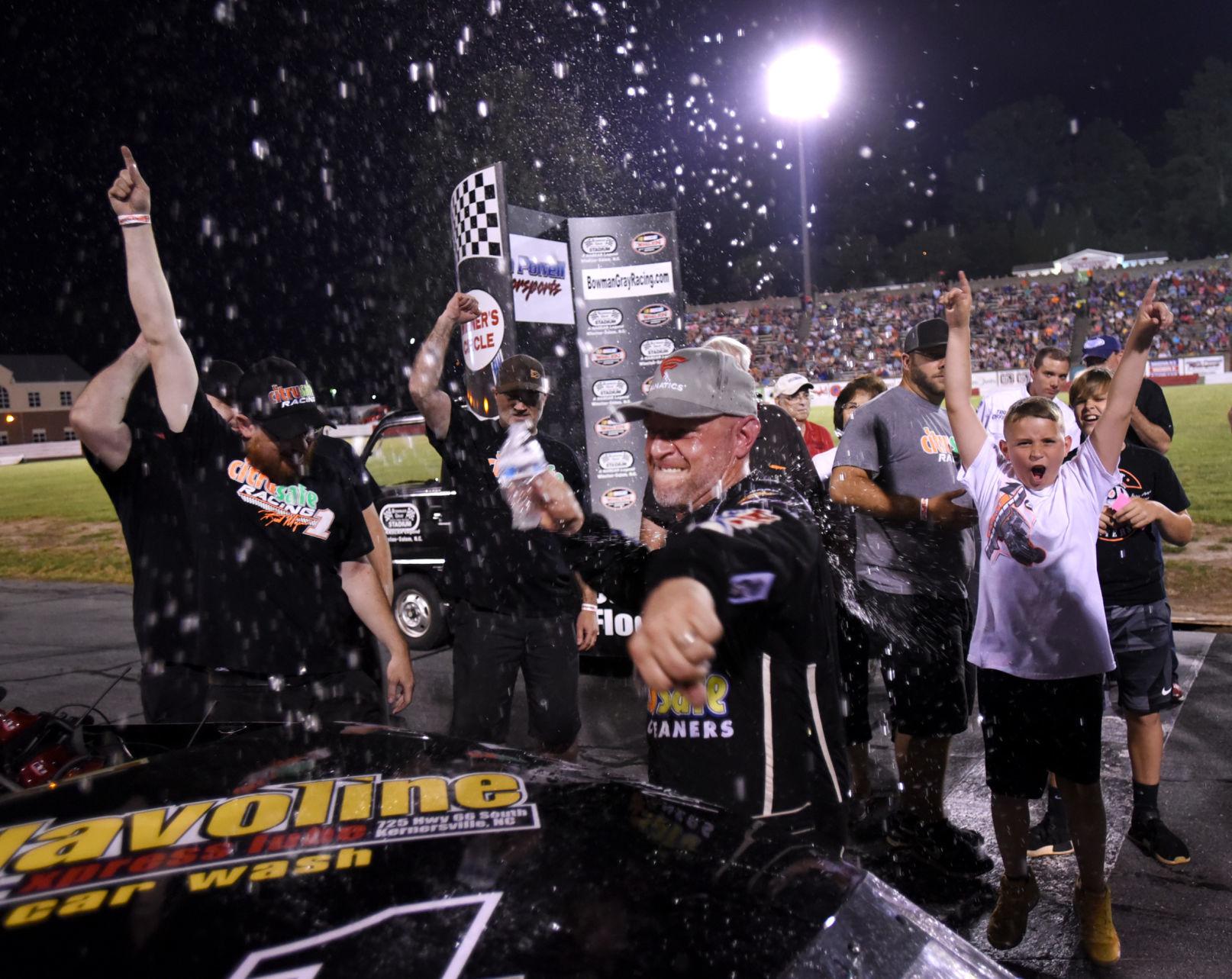 2. Burt Myers heading toward another Modified title?