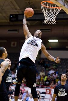 Photos: Legends Basketball Classic