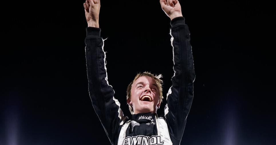 Connor Branch contends in sportsman division at Bowman Gray