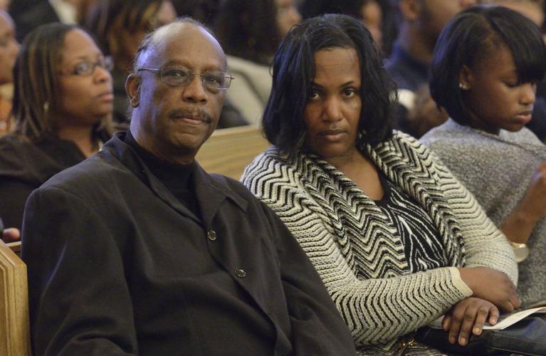 Darryl Hunt mourners asked to carry on struggle