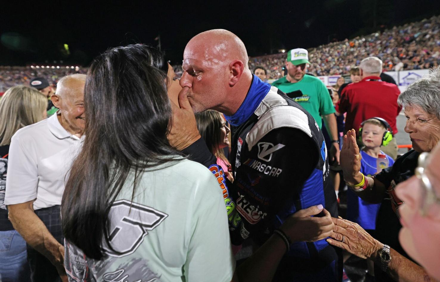 Burt Myers picks up win No. 99 in Modified race at Bowman Gray Stadium