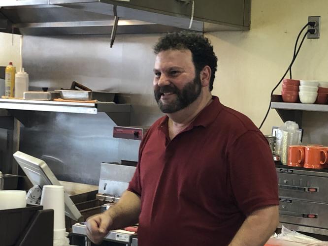 Murphy's Lunch closing, to be replaced by Mike's Vegan Grill