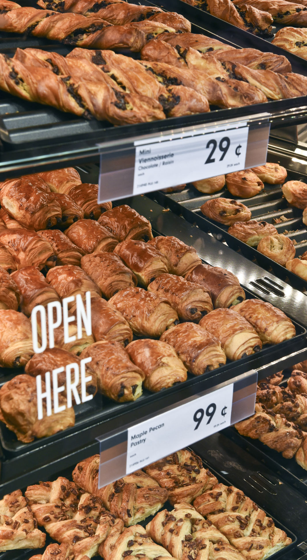 Lidl opens to long line of early shoppers; local store one of first in ...
