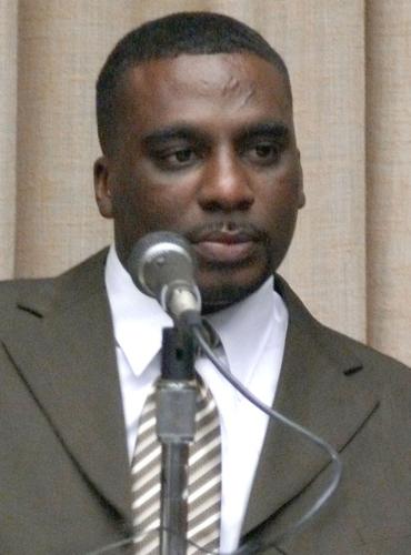 Reports about assailant in Smith case at center of dispute