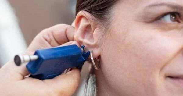 Ear-piercing chain Rowan plans December debut at Thruway