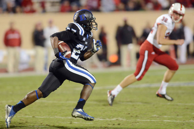 DB Edwards scores 3 TDs in Duke’s win
