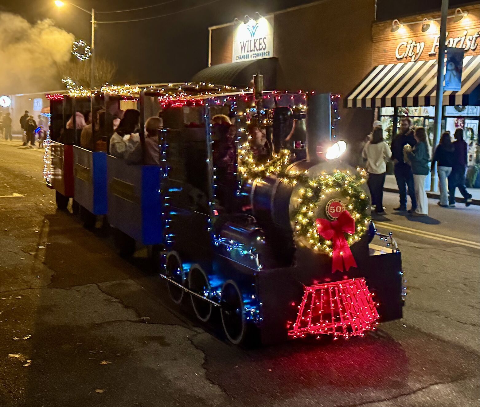 Christmas Train rolls through | | journalpatriot.com