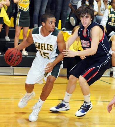 Buzzer-beater lifts Falcons | Sports | journalpatriot.com