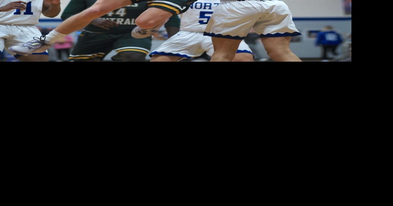 Hawk hoopsters edge Eagles 75-74 | Sports | journalpatriot.com