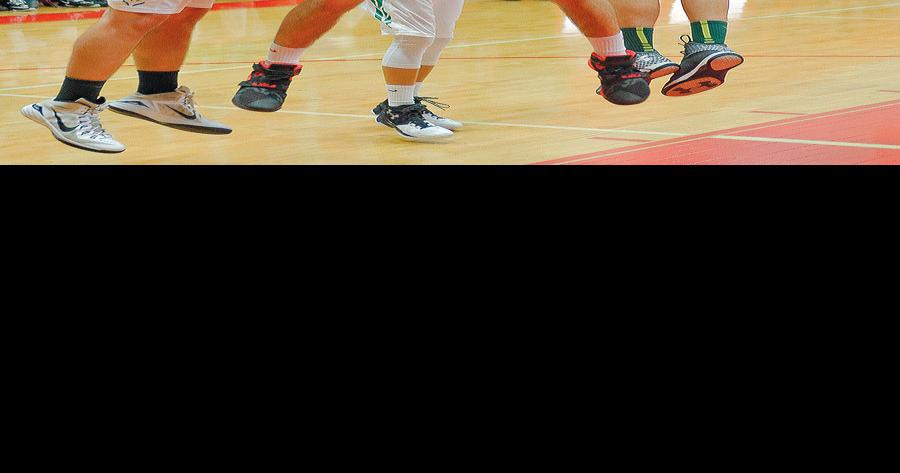 Splitting the defense | Sports | journalpatriot.com