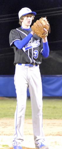 Raiders take advantage of North Wilkes errors | Sports | journalpatriot.com