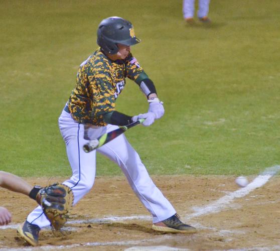 Perry's big game bolsters Eagles past Cougars | Sports | journalpatriot.com