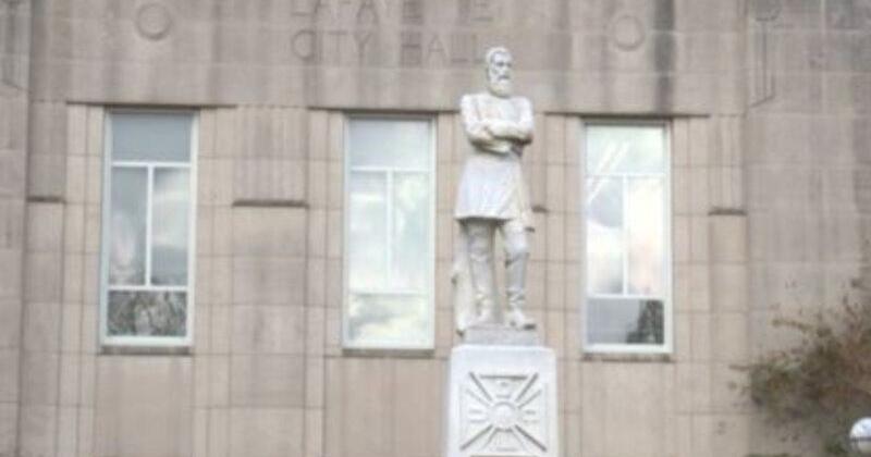 Monument of Confederate Gen. Alfred Mouton in Downtown Lafayette will ...
