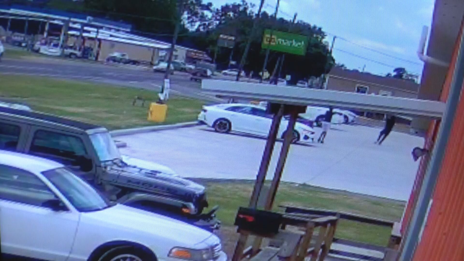 Kaplan shooting leaves 1 dead in Dollar General parking lot; victim ...