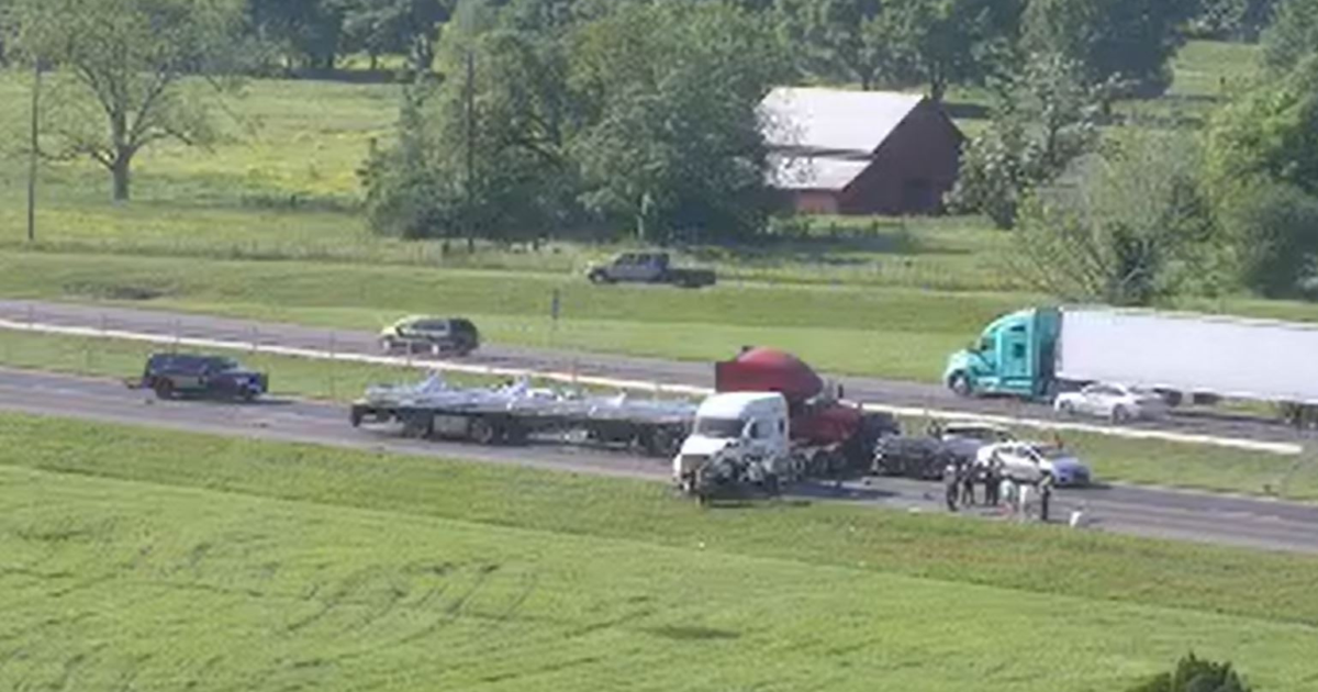 Crash Involving Two 18 Wheelers Other Vehicles Closes I 10 East Near