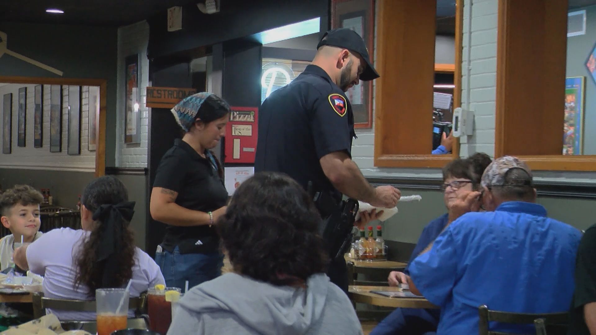 Breaux Bridge Crawfish Festival kicks off; season nearing end | Local ...