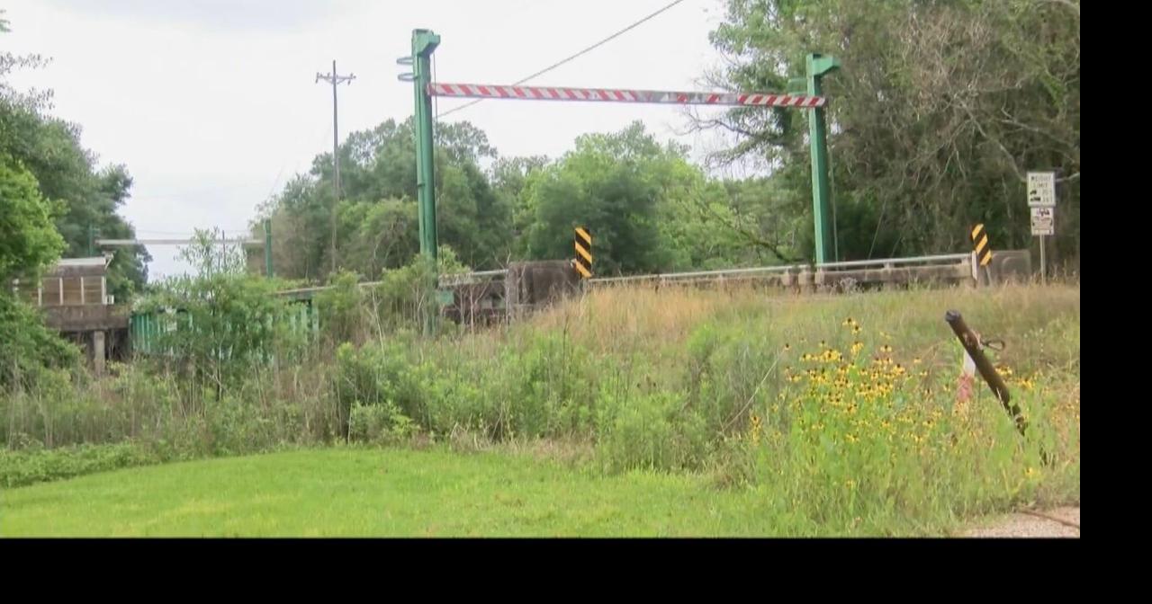 Morbihan Bridge over Bayou Teche on Hwy 344 in Iberia Parish closed for ...