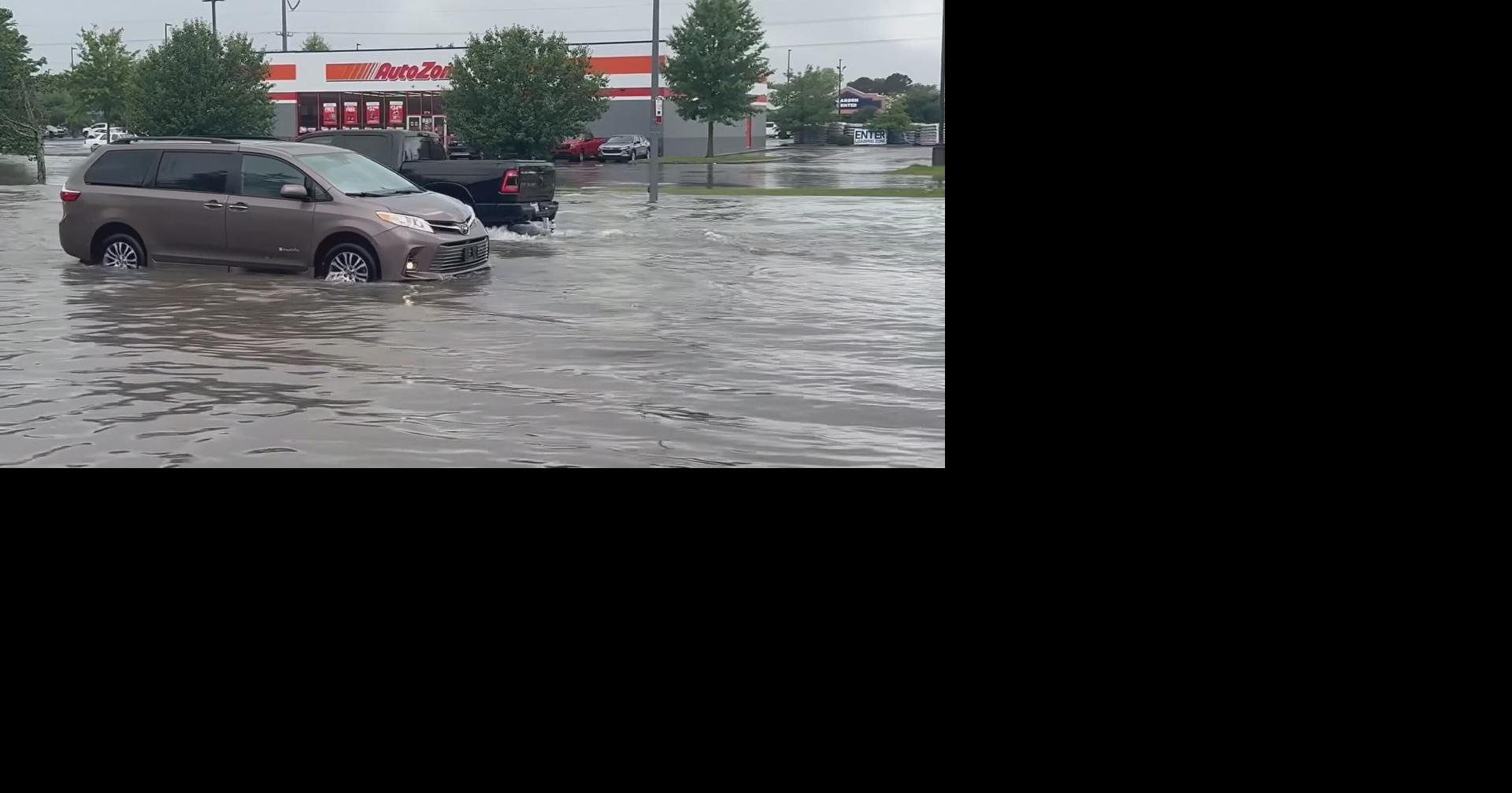 Heavy rains cause flooding on Ambassador Caffery Parkway in Lafayette ...