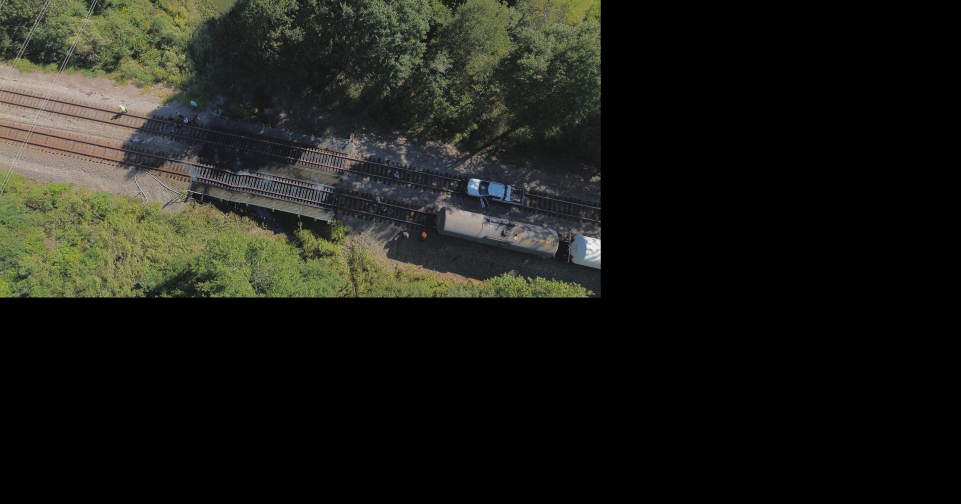Train cars catch fire, derail at railroad crossing in Eunice | Local ...