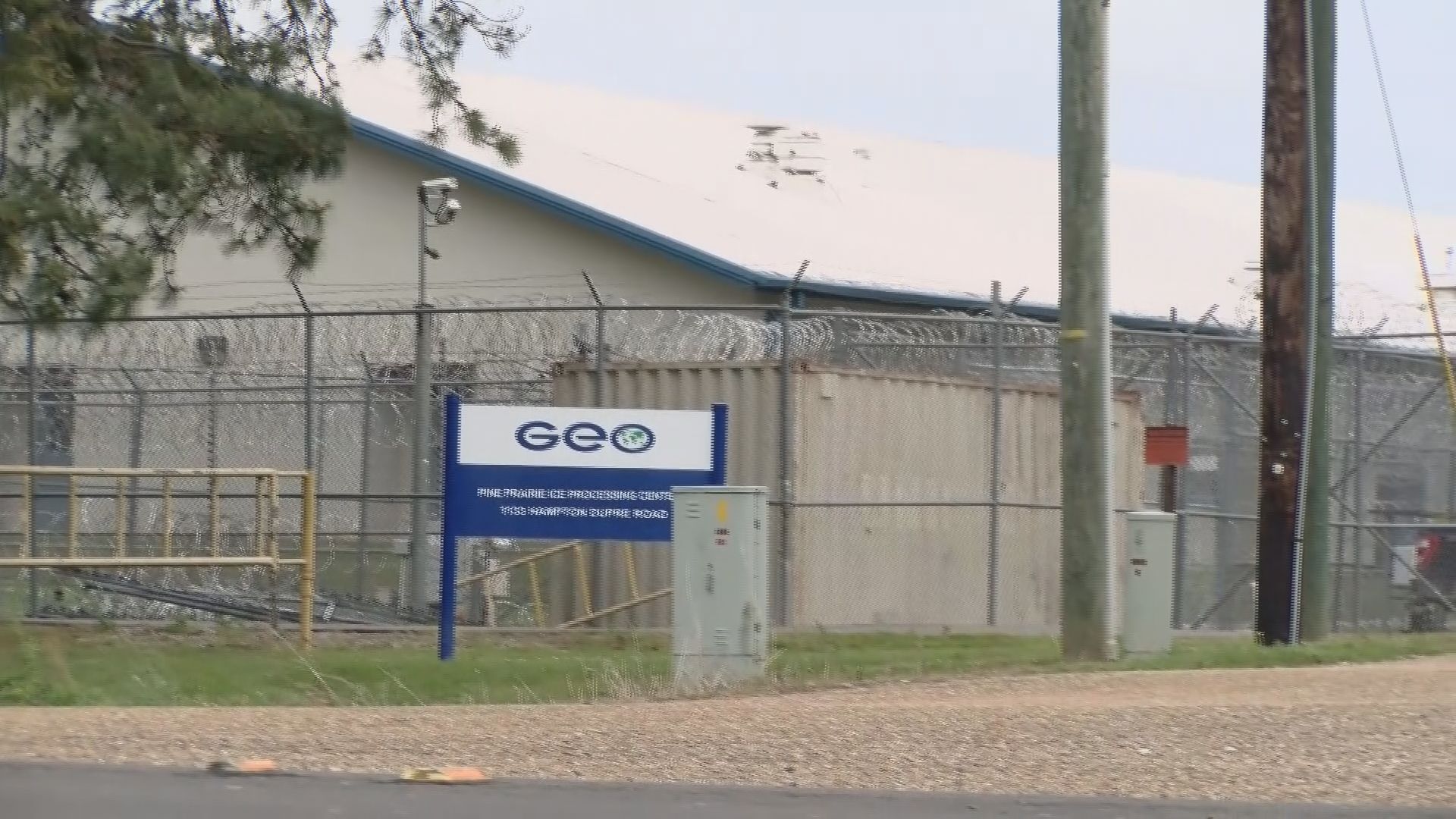 Congressman Troy Carter & others tour ICE facility in Basile, meet face ...