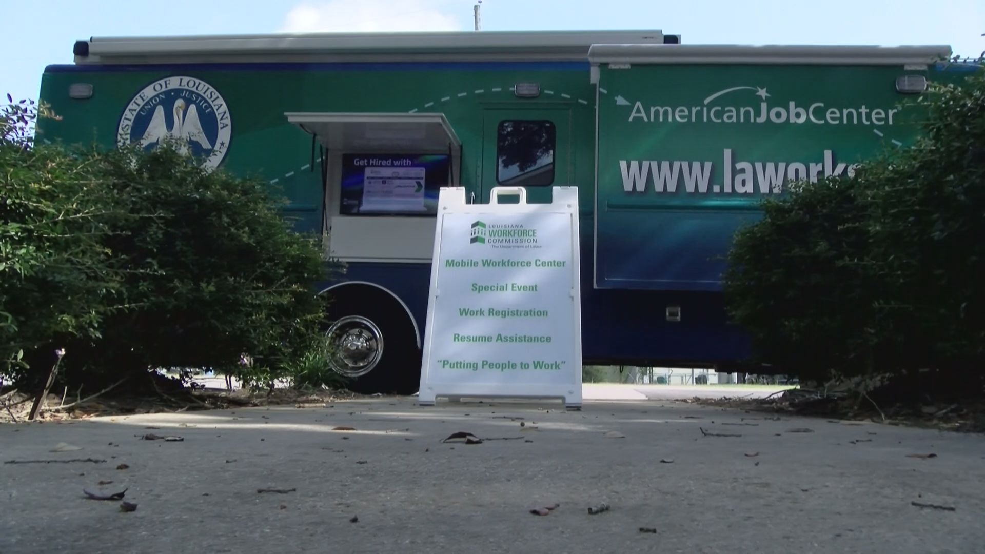 SafeSource Direct workers rally in Lafayette in hopes of keeping jobs ...