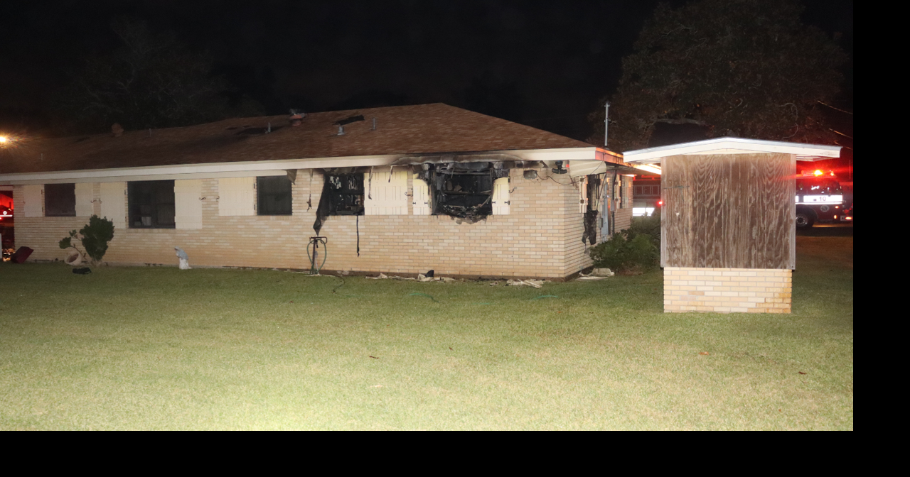 Woman rescued, 2 pets die in Lafayette house fire | Local | kadn.com
