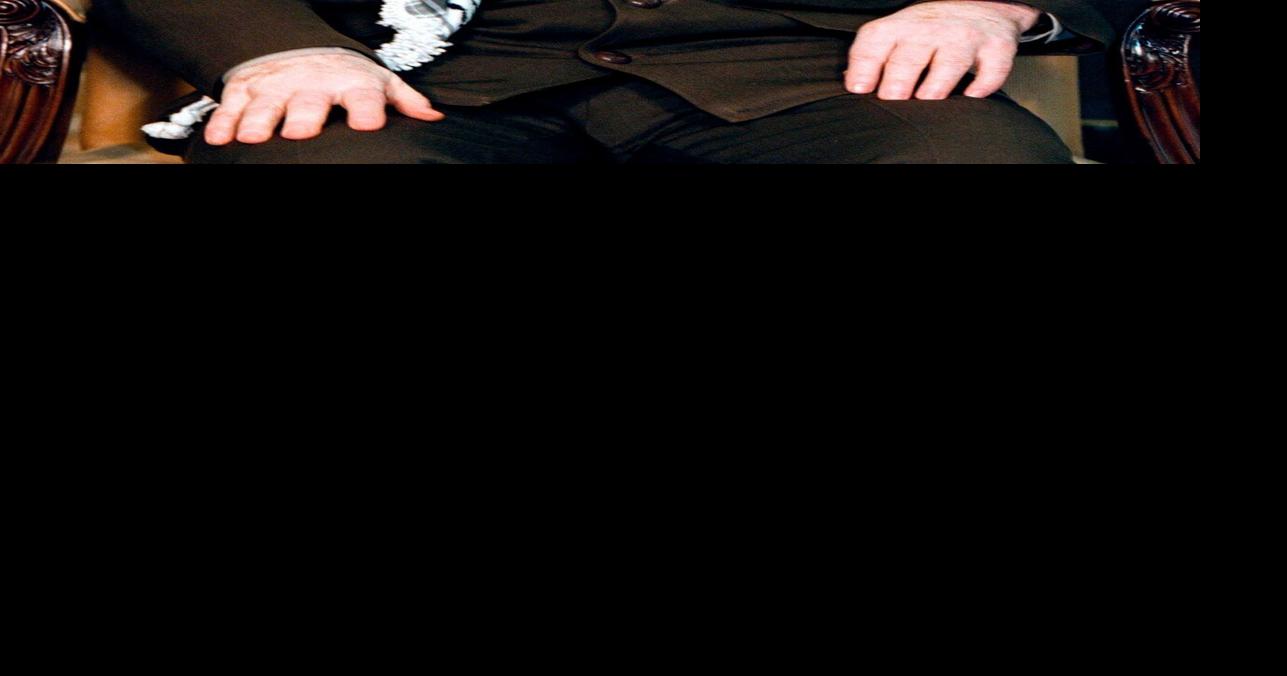 The keffiyeh explained: How this scarf became a Palestinian national ...