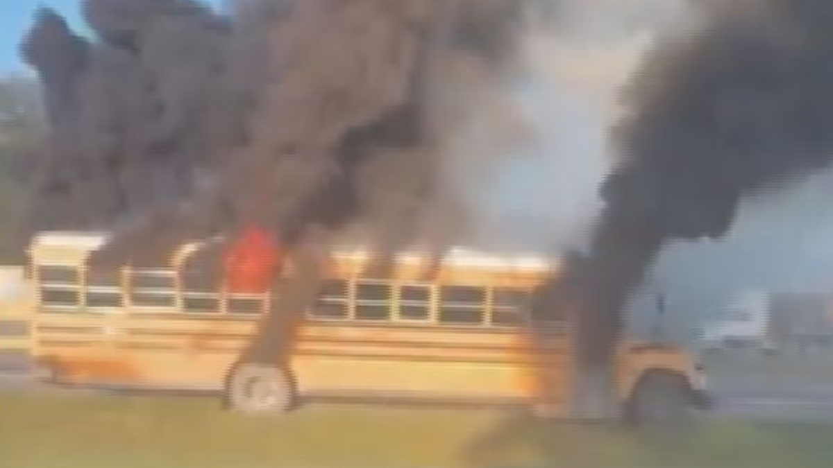 School bus fire on I-49 in Opelousas caused by blown tire leads to ...