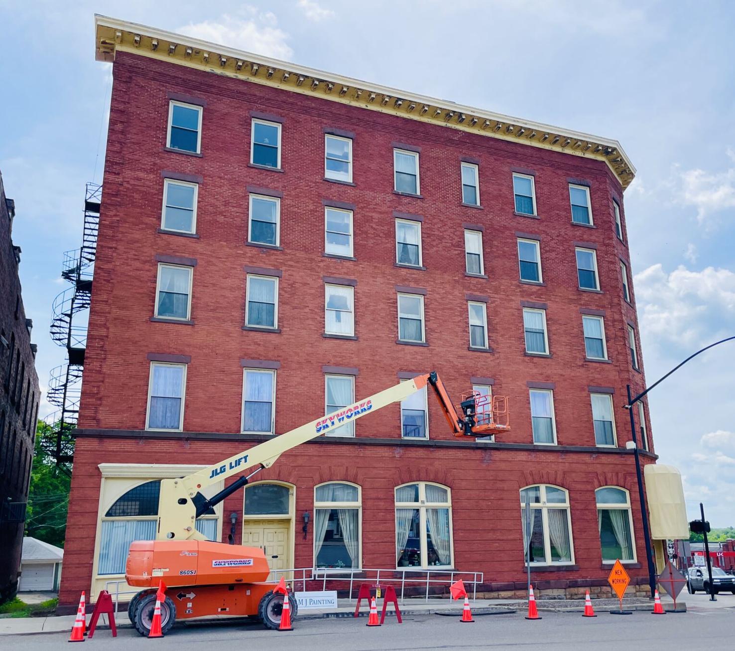 New Thomson Building gets a fresh coat of paint | News | kanerepublican.com
