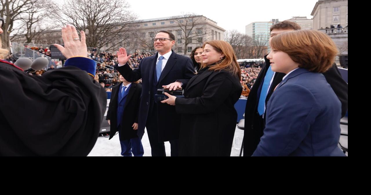 Shapiro takes oath of office as Pennsylvania's new governor ...