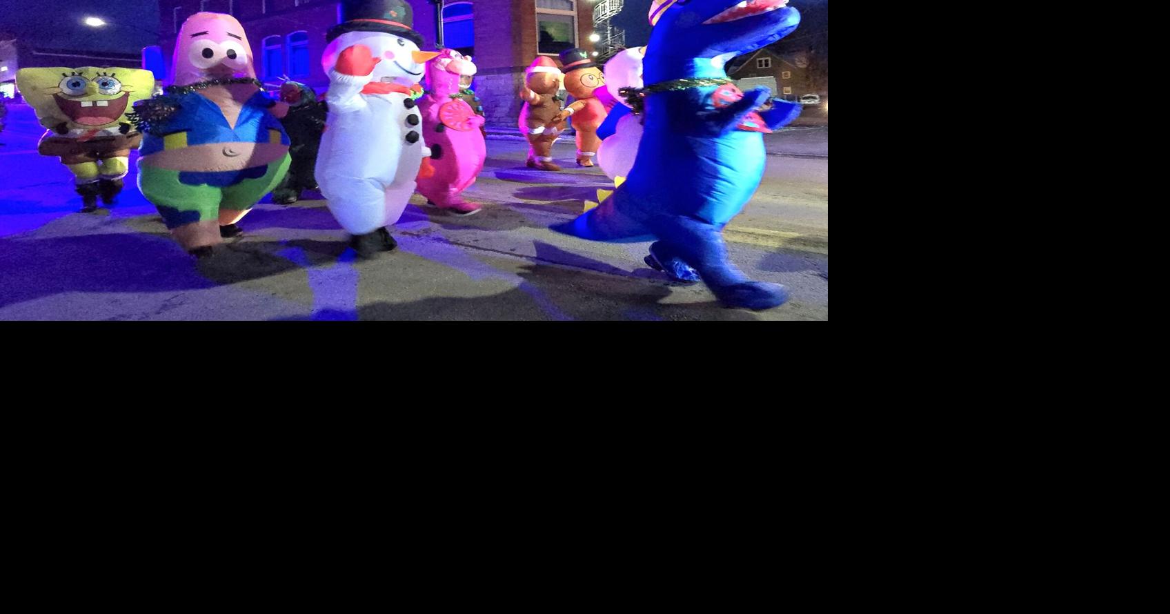Kane rings in the holidays with Santa Parade and Light-Up Evergreen ...
