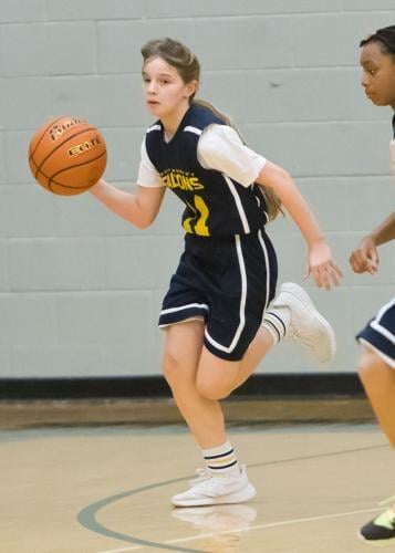 MIDDLE SCHOOL ROUNDUP: 7A Grizzlies open tourney with 42-32 win ...