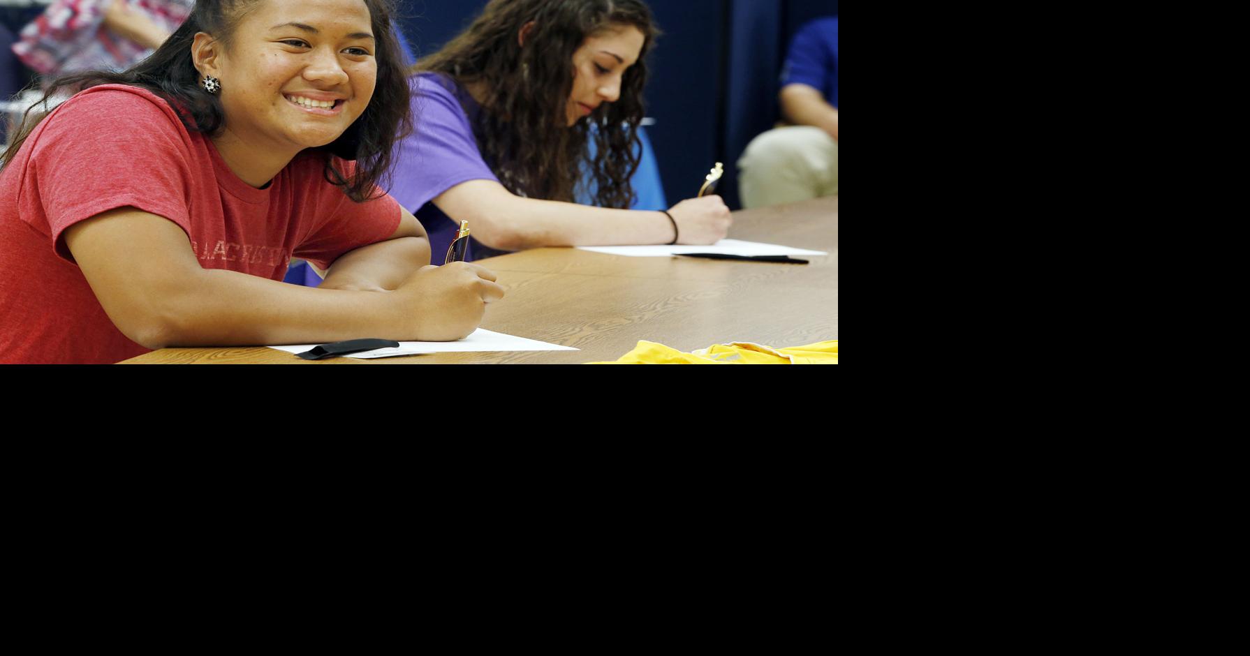 Lady Dawg volleyballers Morris-Utu, Drever sign with colleges | Copperas Cove | kdhnews.com