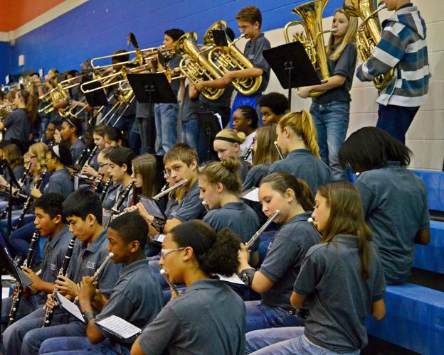 S.C. Lee’s first pep rally of school year a screaming success | News ...
