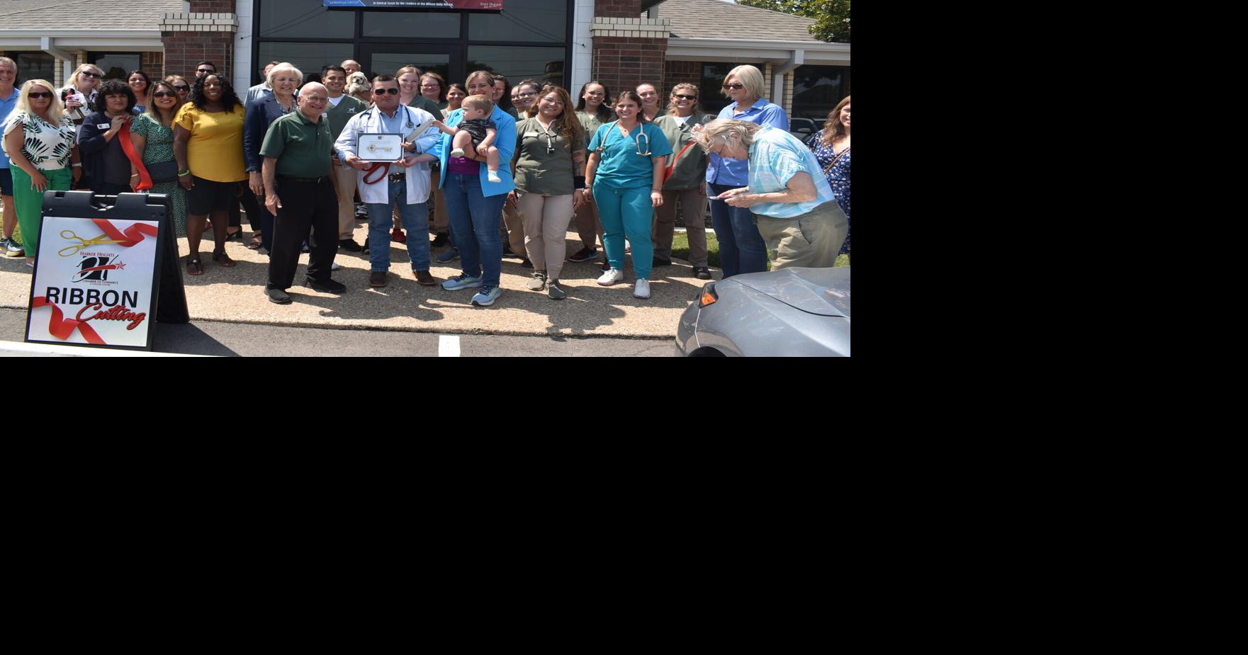 Aztec Pet Hospital celebraties expansion with ribbon cutting | Local ...