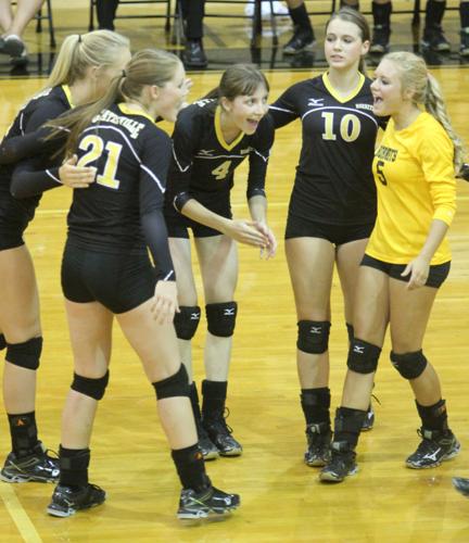 Lady Hornets roll past University in volleyball season debut ...