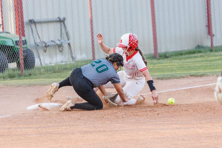22-5A SOFTBALL: Belton beats Ellison 8-5 in battle for No. 2 seed ...