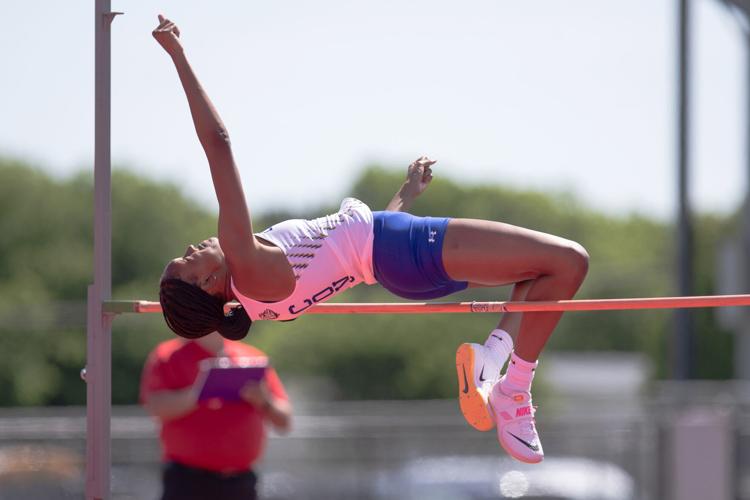 11/12-6A GIRLS AREA TRACK: Cove advances 2 regional; Heights’ runner ...