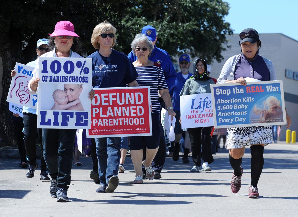 Pro-life group LifeChain holds silent protest in Killeen | Local News ...