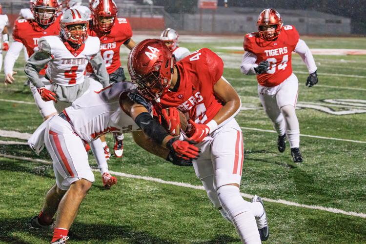 Belton overpowers Austin Travis in bi-district playoff matchup | Belton ...