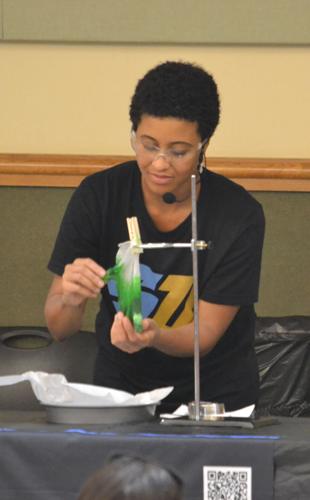 Science Heroes teacher brings class to Heights library | Community ...