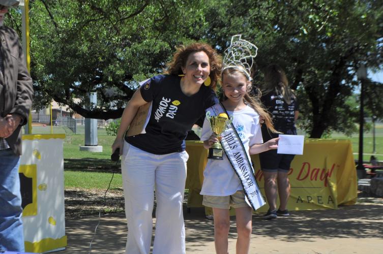 Cove children participate in Best Tasting Lemonade Contest | News ...