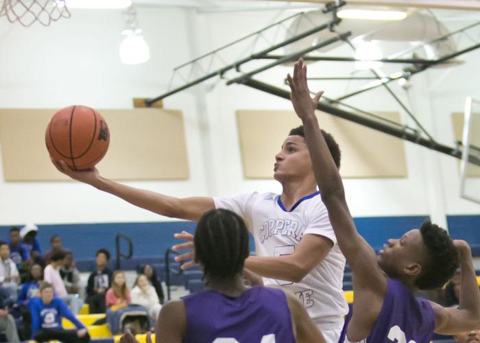 Honea scores 21 as Copperas Cove beats Austin LBJ for 6th straight win ...