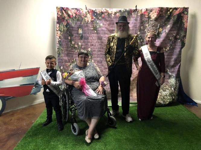 Cove seniors dance the night away | Copperas Cove Herald | kdhnews.com