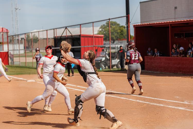 5A SOFTBALL PLAYOFFS: Magnolia splits twin bill in Belton to eliminate ...