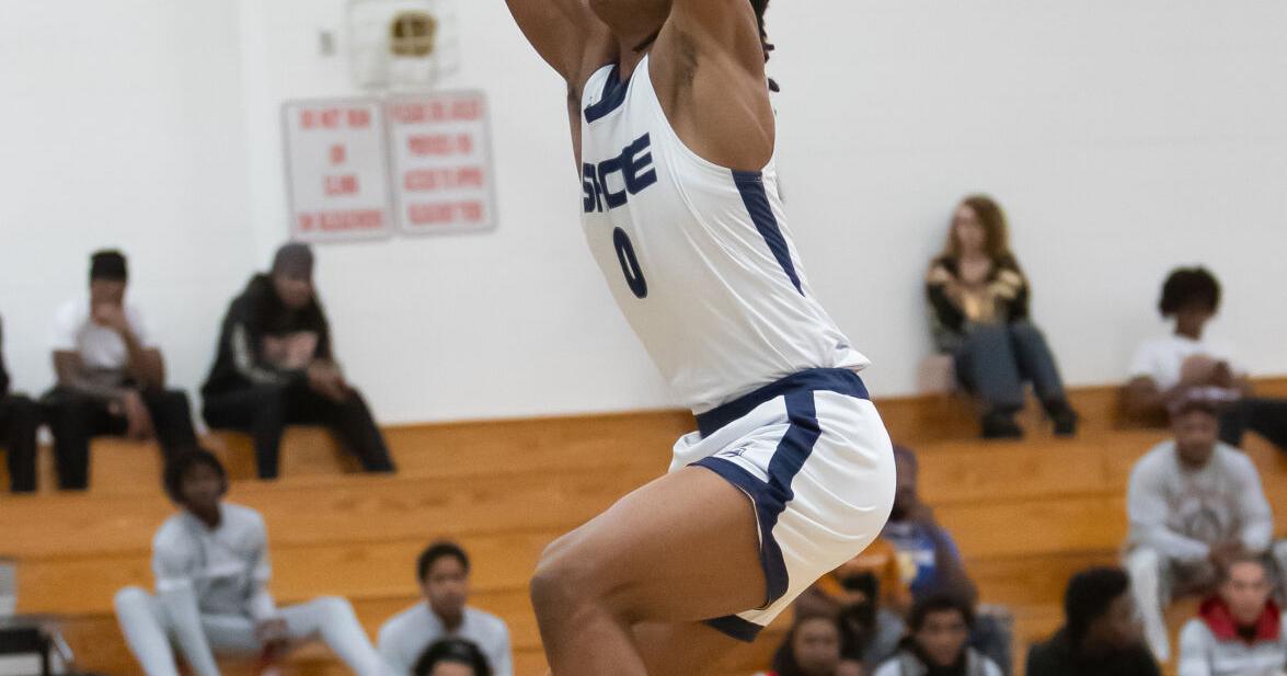 Moore scores 37 as Wolves get 11th straight win vs. Killeen | Shoemaker ...