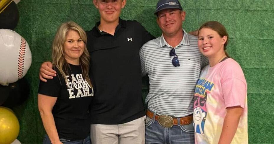 Death of 3 family members from car crash in Milam County shakes Rogers ...