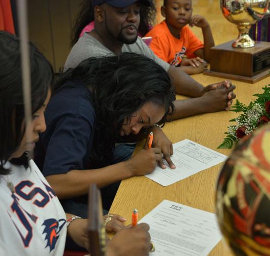 Dukes decides: Harker Heights star hoopster chooses Texas-San Antonio ...